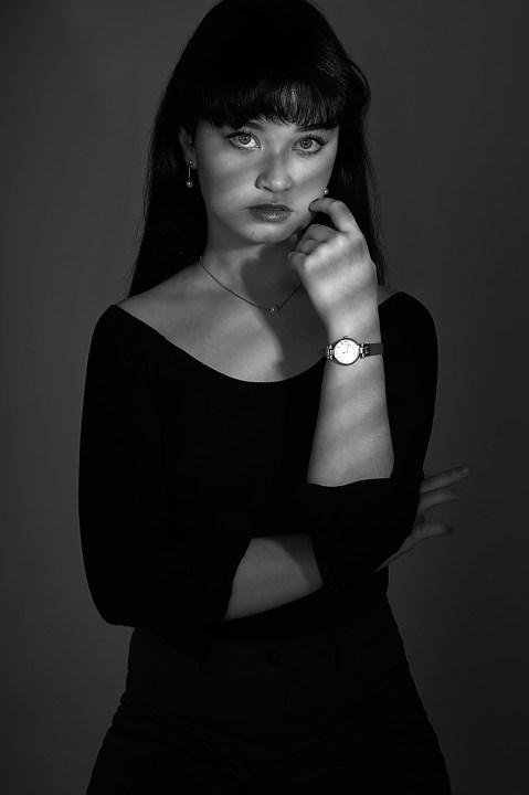 Alison Thornton — Exclusive Portraits – Hollywood Life