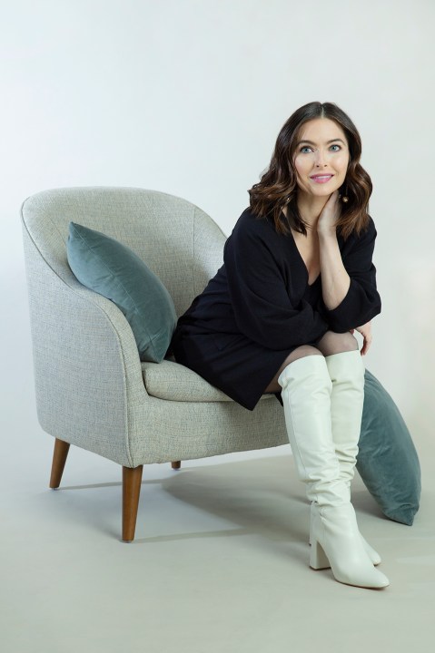 Brooke Lyons — Exclusive Portraits – Hollywood Life