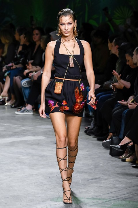 Models In MIni Dresses On the Runway: Photos Of The Trend – Hollywood Life