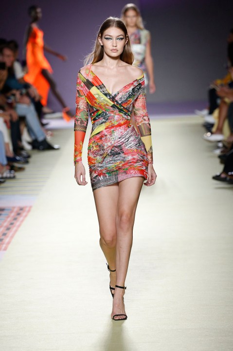 Models In MIni Dresses On the Runway: Photos Of The Trend – Hollywood Life