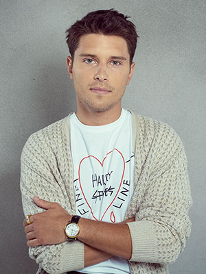 Ronen Rubinstein Exclusive Photos – Hollywood Life