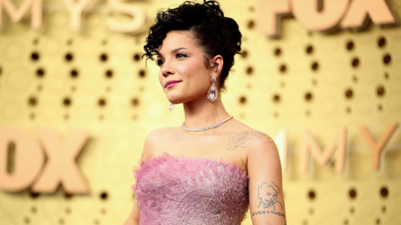 Celebrities With Bipolar Disorder: Halsey, Selena Gomez & More ...