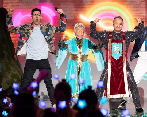 ‘Disney Fam Jam’ — Photos Of The Disney Channel Series – Hollywood Life