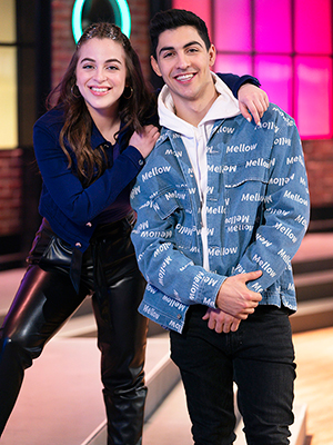 ‘Disney Fam Jam’ — Photos Of The Disney Channel Series – Hollywood Life