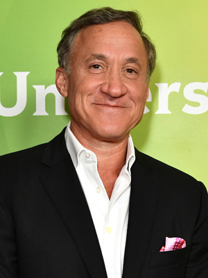 Dr. Terry Dubrow: See Pics Of The ‘Botched’ Star – Hollywood Life