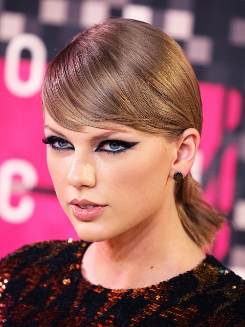 Taylor Swift’s Hair Evolution: Photos Of Her Locks Over The Years ...