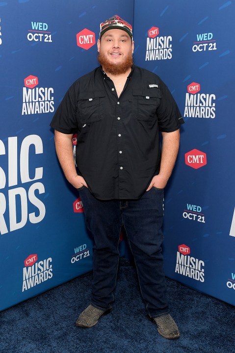 CMT Awards Arrivals 2020 — See The Red Carpet Pictures – Hollywood Life