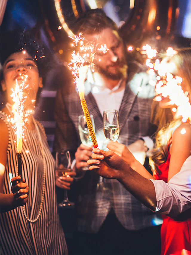 How to Dress Perfectly For NYE – Hollywood Life