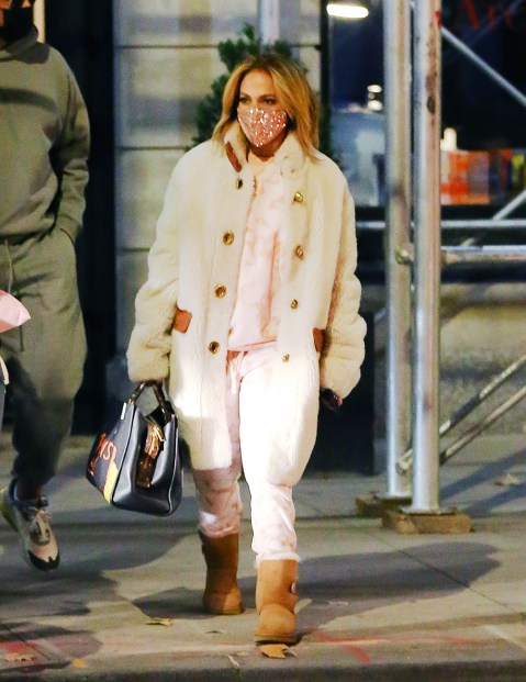 Stars In UGGs: Photos Of Celebrities Wearing Shoes By The Brand ...