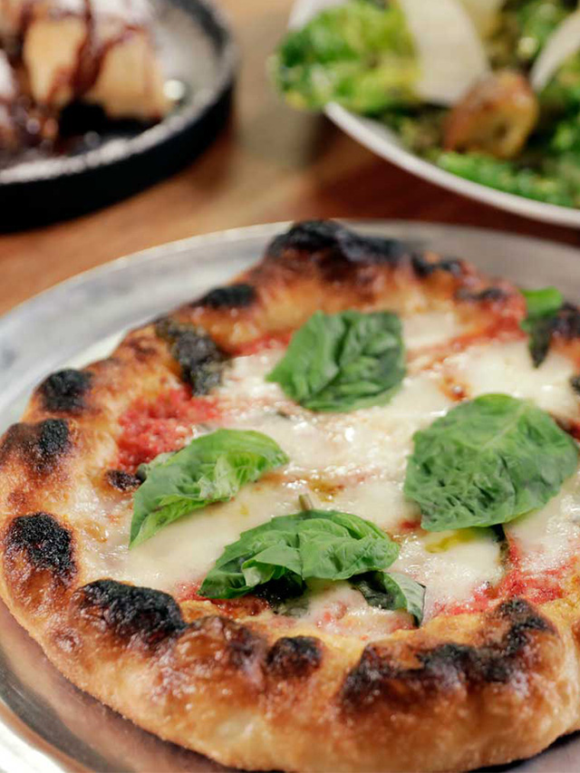 Basic Pizza Recipe to Make for National Pizza Day – Hollywood Life