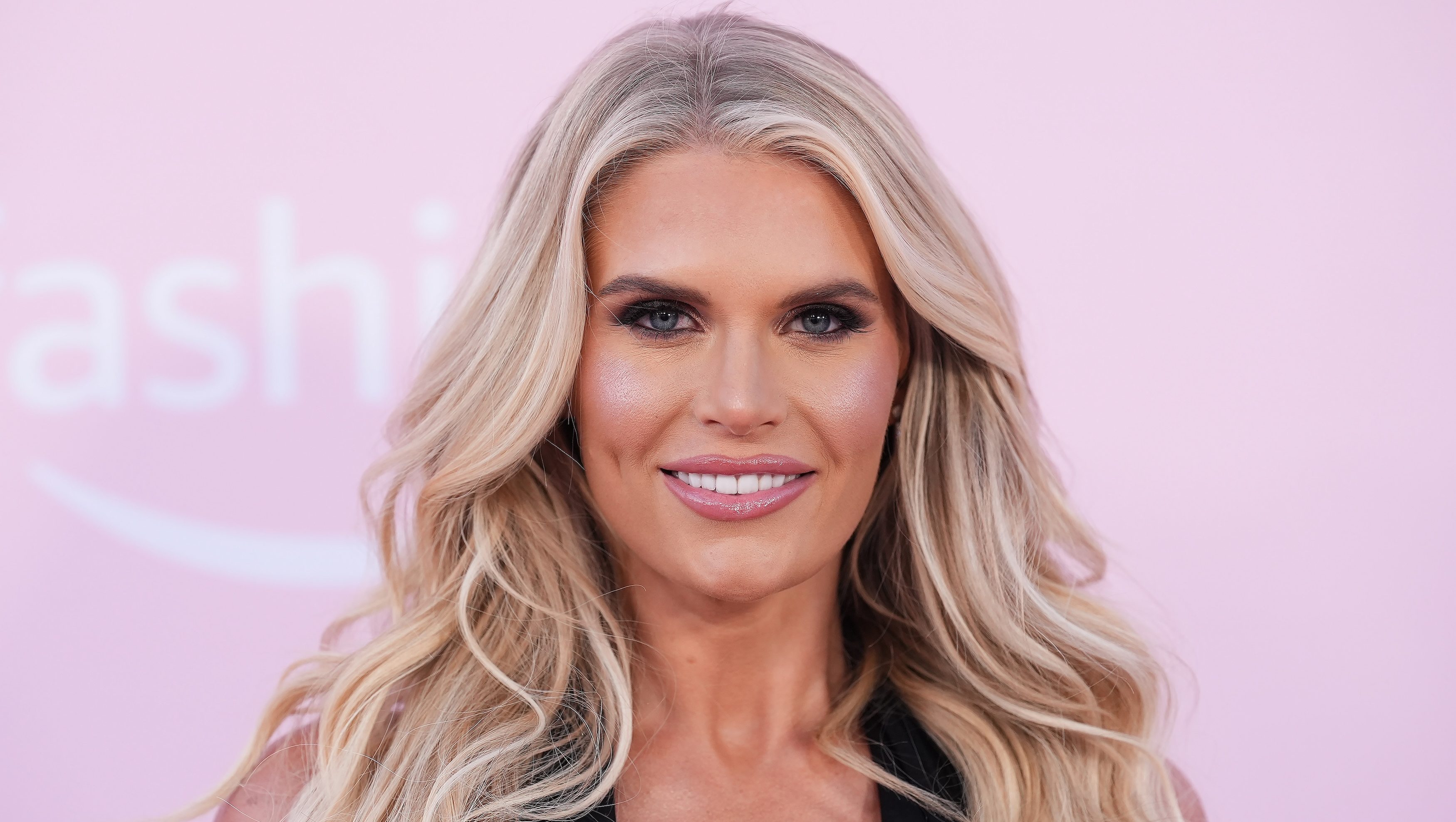 Alex: Name Meaning and Origin - SheKnows