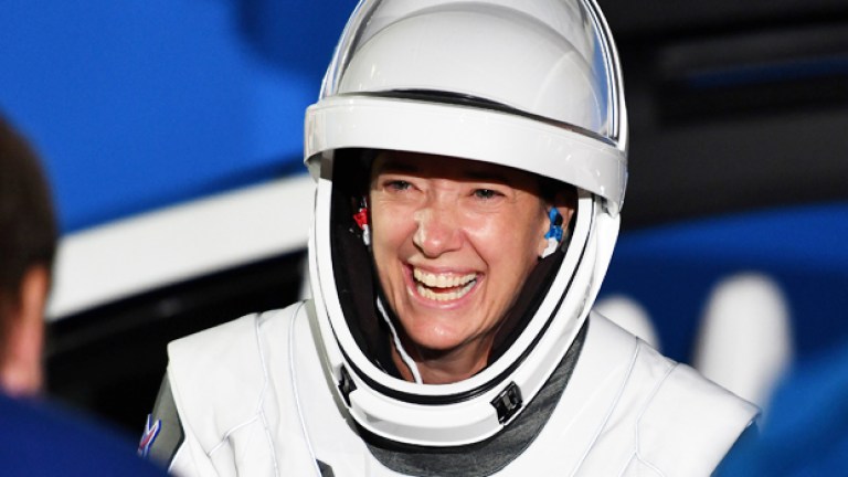 Who Is Megan McArthur: 5 Things About The Astronaut – Hollywood Life