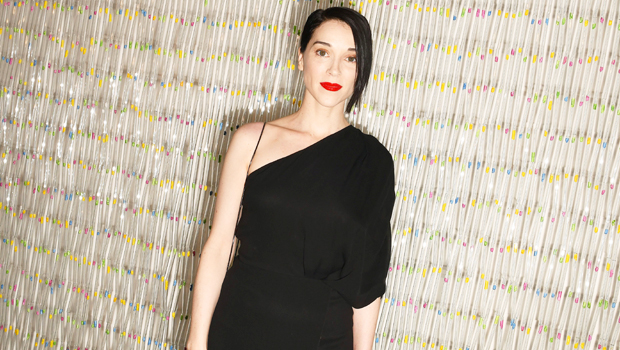 Who Is St. Vincent? 5 Things About ‘SNL’ Performer – Hollywood Life