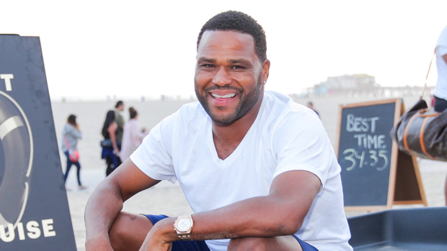 Anthony Anderson Challenges Will Smith’s Dad Bod With Shirtless Pic ...