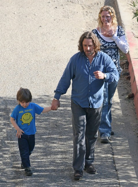 Russell Crowe and Family: Photos of Him With Ex-Wife & Sons – Hollywood ...