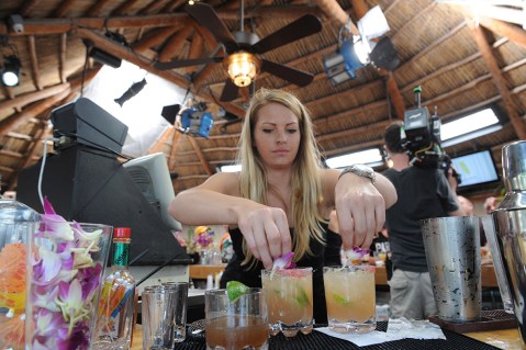 ‘Bar Rescue’: Photos Of Jon Taffer & More – Hollywood Life