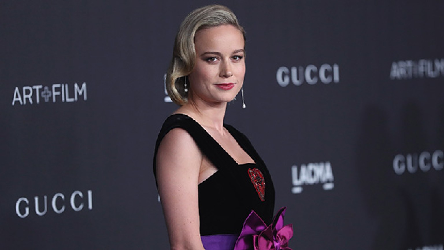 Brie Larson Rocks Bikini By The Pool: See Photo – Hollywood Life