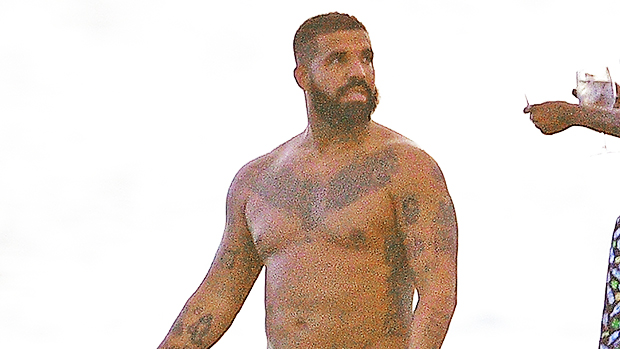 Drake’s Shirtless Gym Selfie: Shows Off Abs After Boxing Workout ...