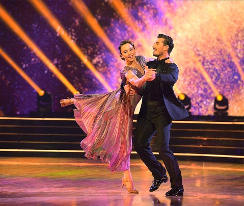 ‘DWTS’ Season 30: Photos Of Tyra Banks, The Cast & More – Hollywood Life