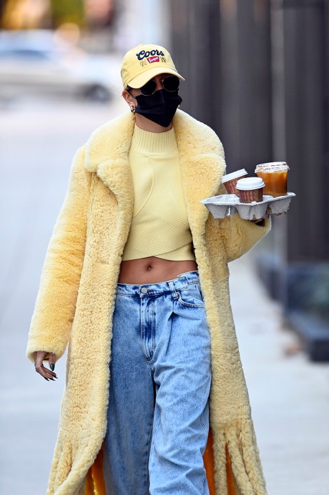 Celebrities Drinking Coffee: See Photos – Hollywood Life