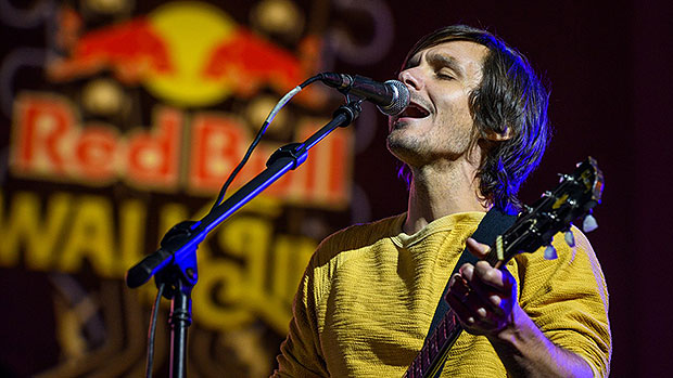 Charlie Worsham On Entering Fatherhood & How It Influenced His Music ...