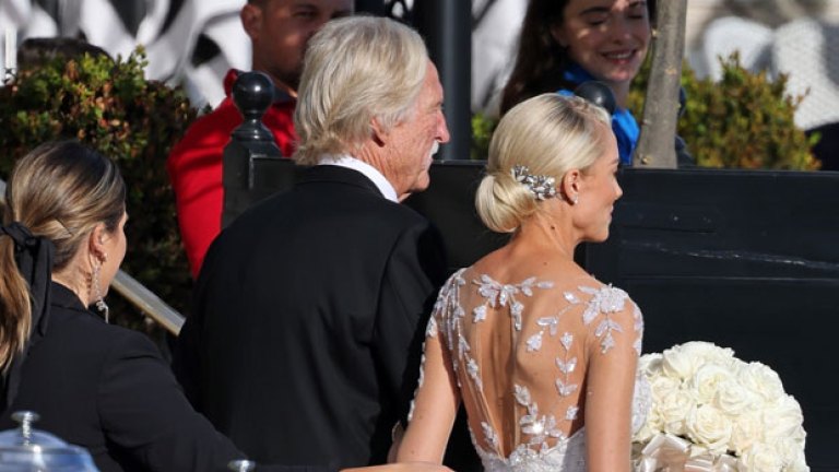 Heather Rae Young’s Wedding Dress To Marry Tarek El Moussa: Photos ...