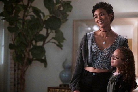 ‘You’ Cast Of Season 3: See Photos Of Penn Badgley & More – Hollywood Life