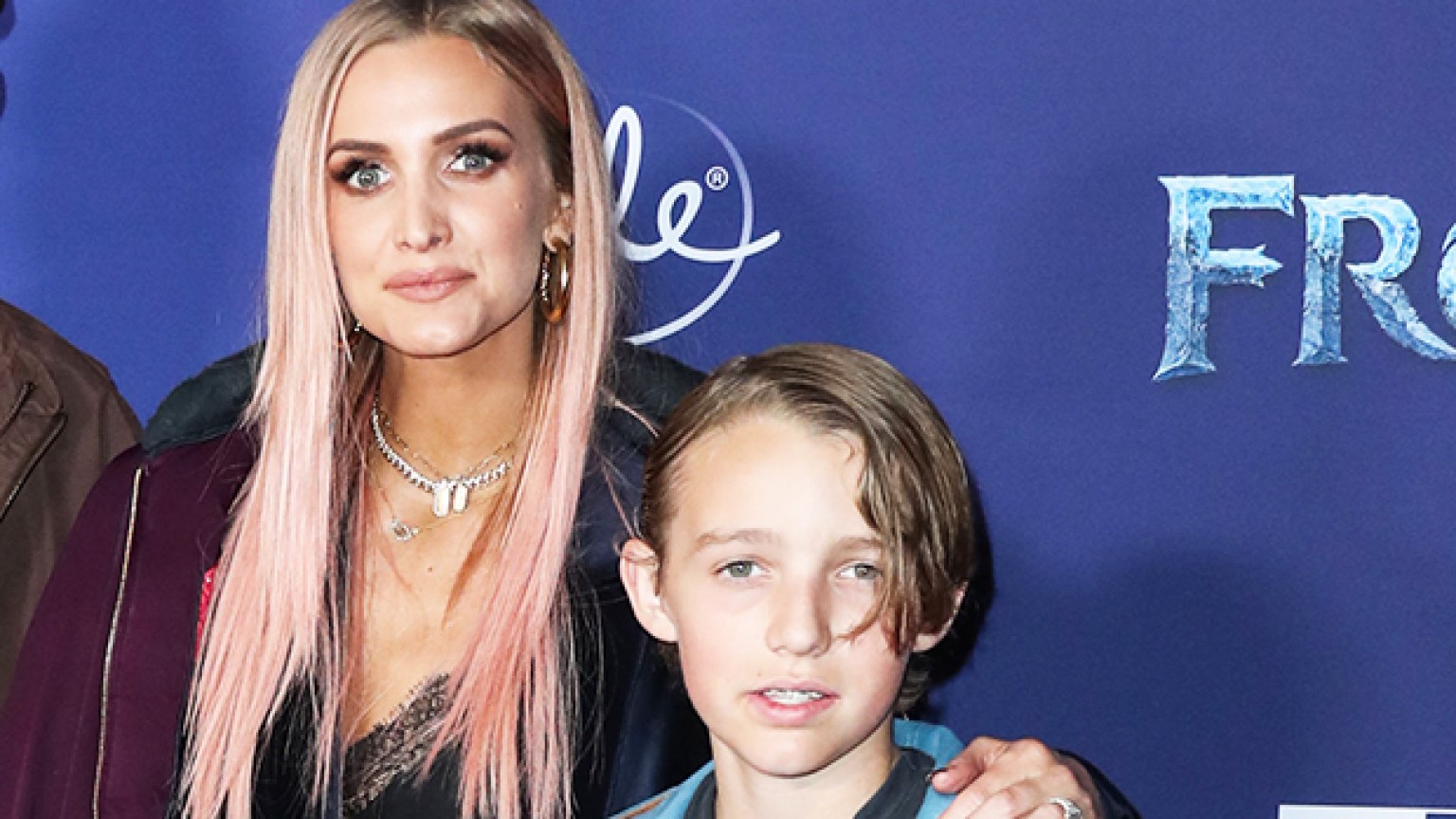 Ashlee Simpson’s Son Bronx Is Identical To Dad Pete Wentz – Photo ...