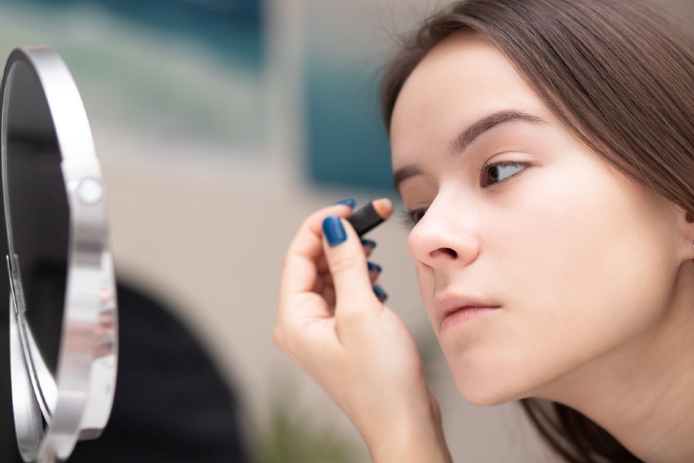 Highest-Rated Eyeshadow Compacts of 2023 – Hollywood Life Reviews ...