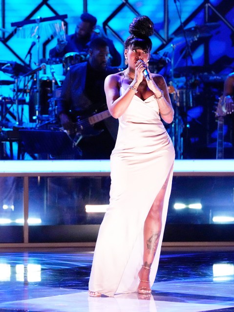 Summer Walker: Photos Of The Singer – Hollywood Life