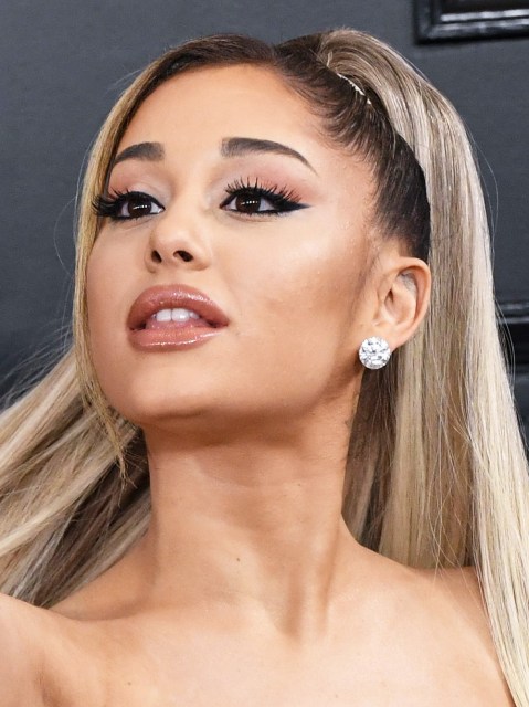 Ariana Grande’s Tattoos: See The ‘Sweetener’ Singer’s Ink – Hollywood Life