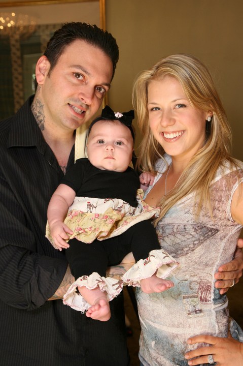 Jodie Sweetin’s Family Photos: Pics Of Her 2 Daughters, Zoie & Beatrix ...