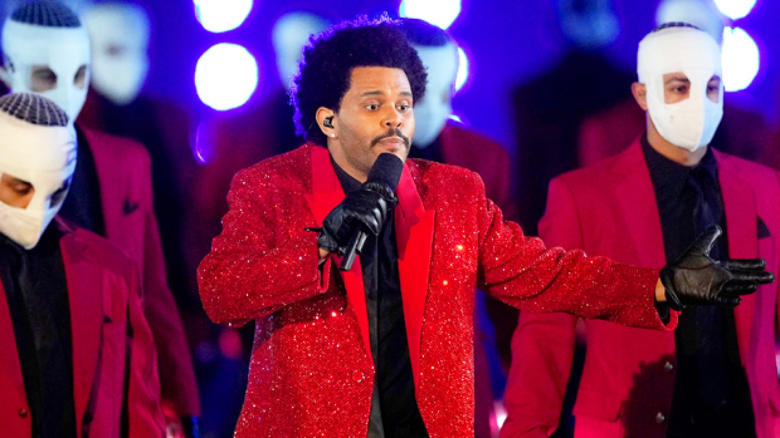 The Weeknd Is Unrecognizable In His New Album ‘Dawn FM’ Art – Hollywood ...