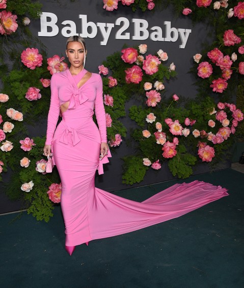 Kim Kardashian’s Pink Outfits: See Pics – Hollywood Life