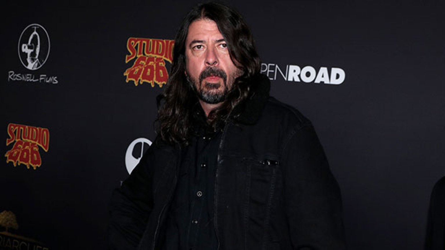 Dave Grohl’s Daughters Violet & Harper Honor Taylor Hawkins In Black ...
