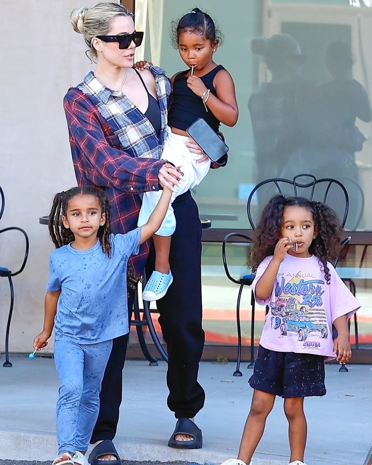 Khloe Kardashian’s Daughter True Is So Tall In Pink Tank Top & Skirt ...