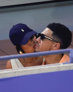 Kendall Jenner Kisses Devin Booker At The U.S. Open: See Photos – Hollywood Life