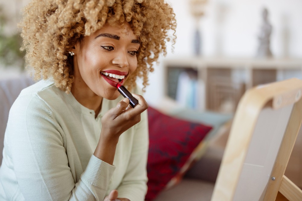 The Top Lipstick for Teens in 2023 – Reviews by Hollywood Life ...