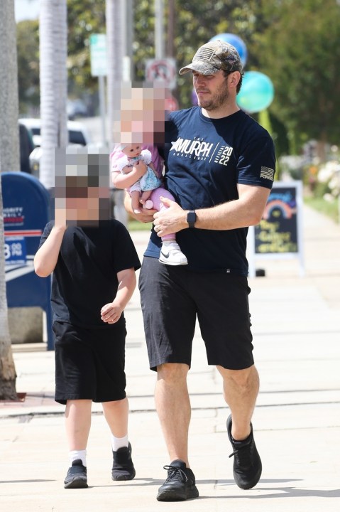 Chris Pratt’s Family: Photos – Hollywood Life