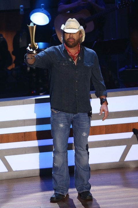 Toby Keith Young: Photos of the Country Singer – Hollywood Life