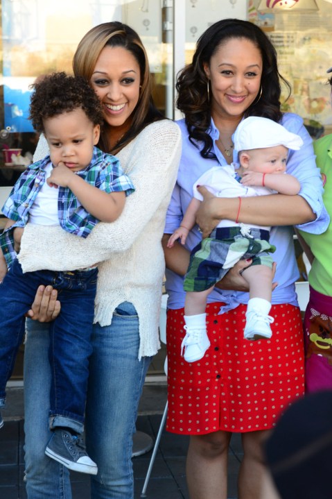 Tia & Tamera Mowry: Photos Of The Sisters – Hollywood Life