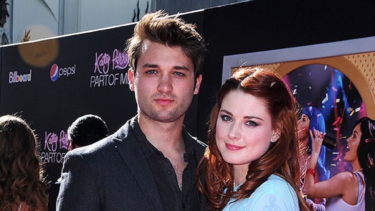 Alexandra Breckenridge’s Husband Casey Hooper: All On Their Marriage ...