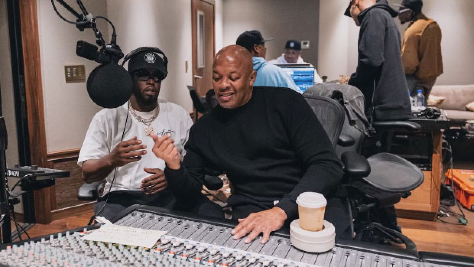 Diddy & Dr. Dre Team Up In The Studio 8 Years After Feud – Hollywood Life
