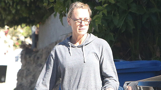Robin Wright Seen In First Photos Since Filing For Divorce – Hollywood Life