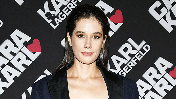 Ella Travolta Makes Debut At NYFW & Dad John Is So Proud – Hollywood Life
