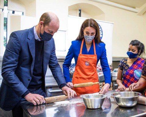 Celebrities Cooking: Photos Of Stars In The Kitchen – Hollywood Life