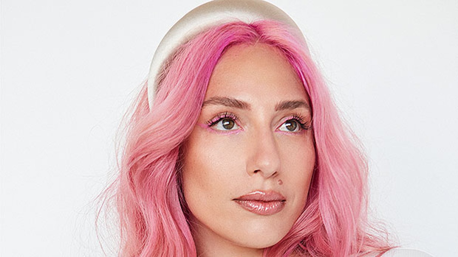 Tefi Passoa Shares Self love & Self Care Tips (Exclusive) – Hollywood Life