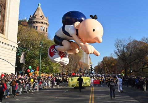 Macy’s Thanksgiving Day Parade 2022: Photos Of Lea Michele & More – Hollywood Life