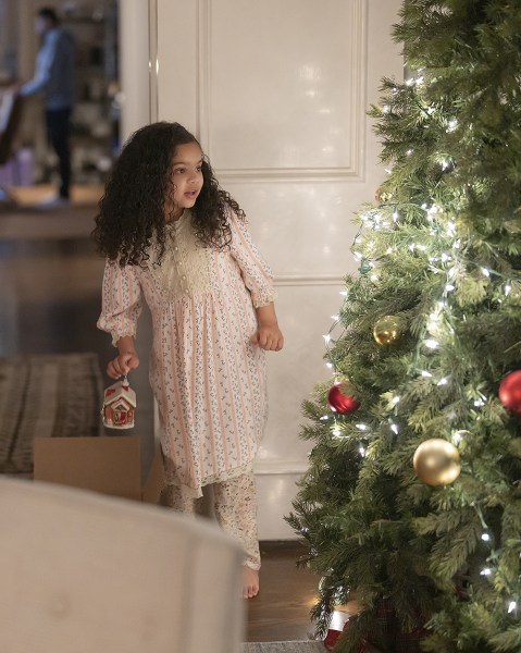‘The Santa Clauses’: Photos Of Tim Allen In His New Holiday Series ...