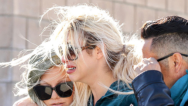 Aaron Carter’s Fiancee Melanie Martin Cries Outside Home: Photos ...